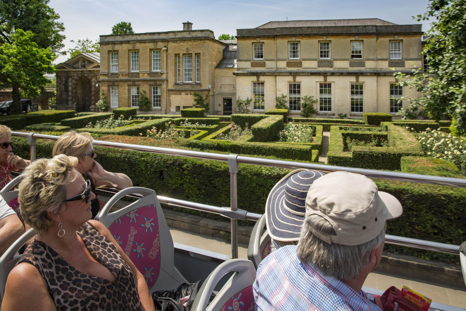 Hop-On Hop-Off Oxford 24 Hours